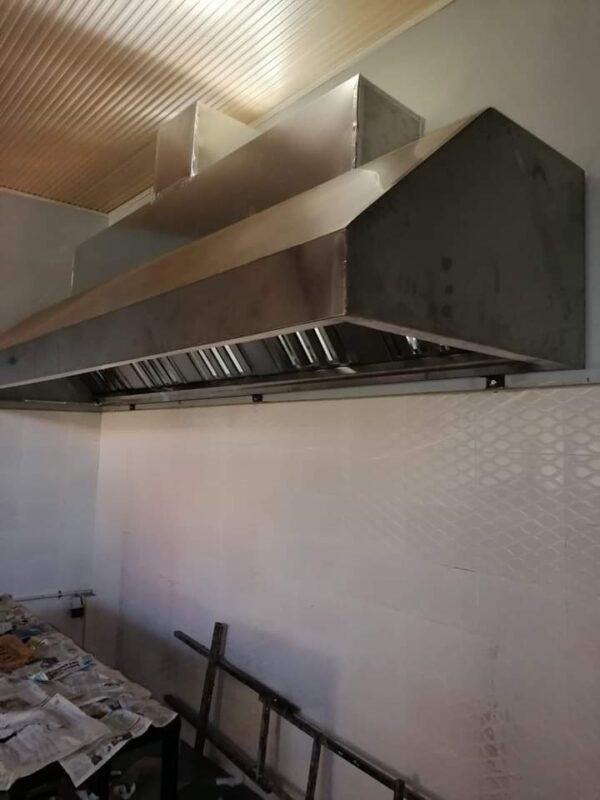 8ft long kitchen hood,ducts, fan ,and filters | Radiant Kitchen Appliances